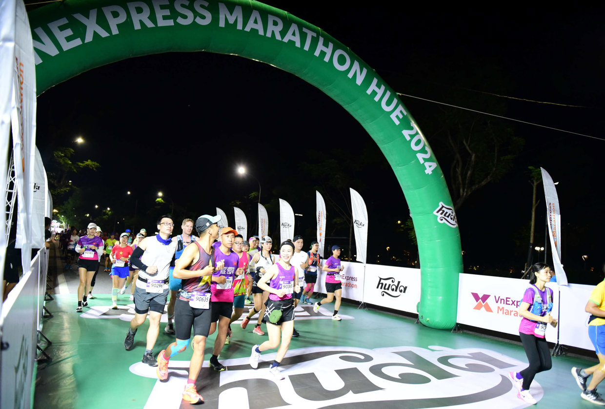 Newsroom » Huda accompanies 8,000 runners at the VnExpress Marathon Hue ...